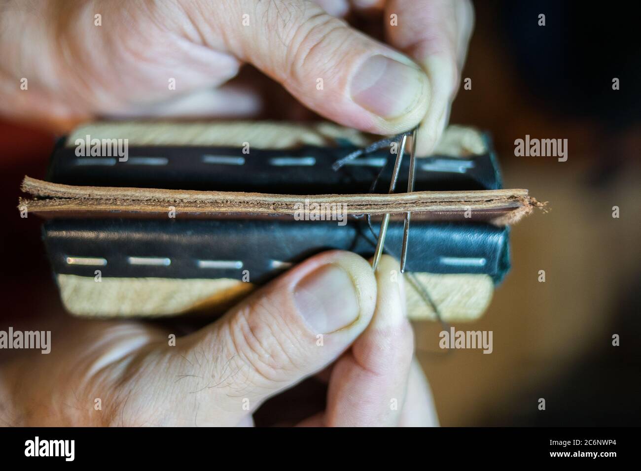 Manual hands hi-res stock photography and images - Alamy