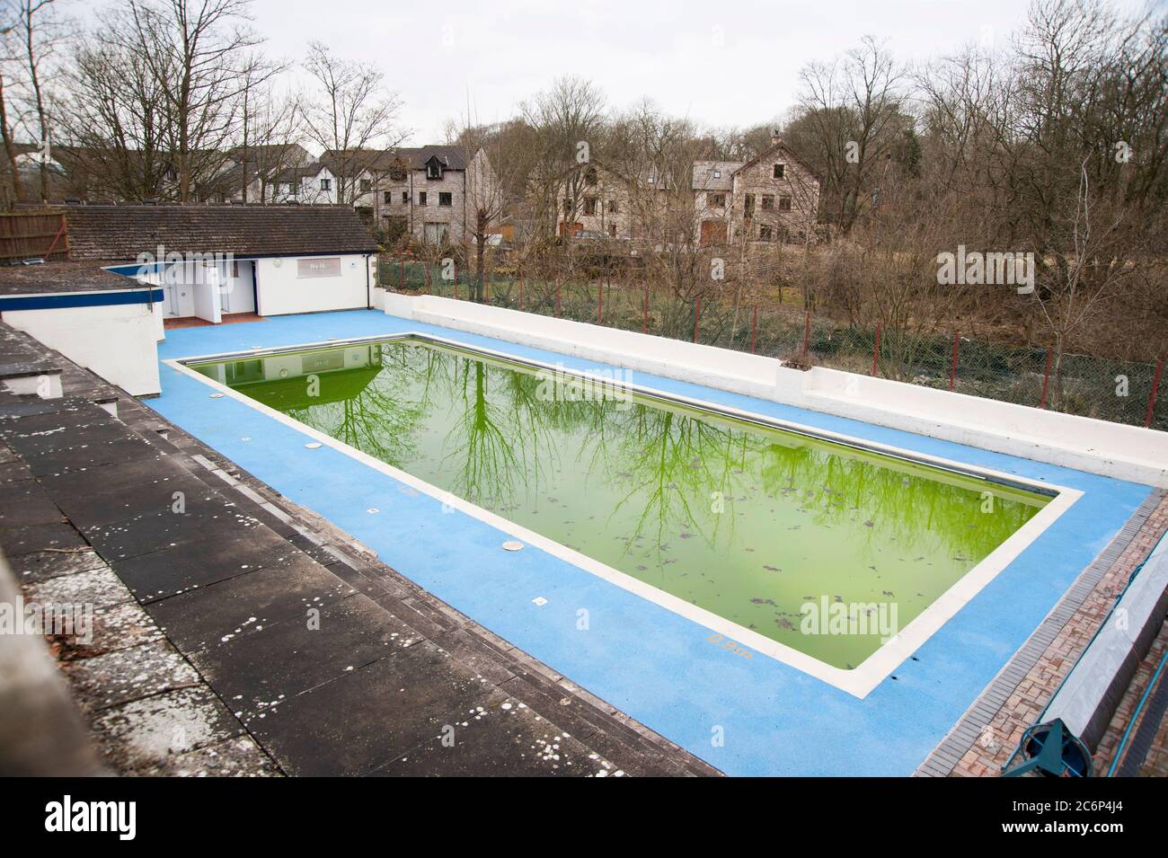 abandoned swimming pool Stock Photo - Alamy