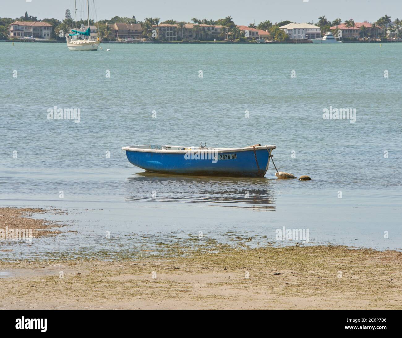 Dory boat shore rowboat hi-res stock photography and images - Alamy
