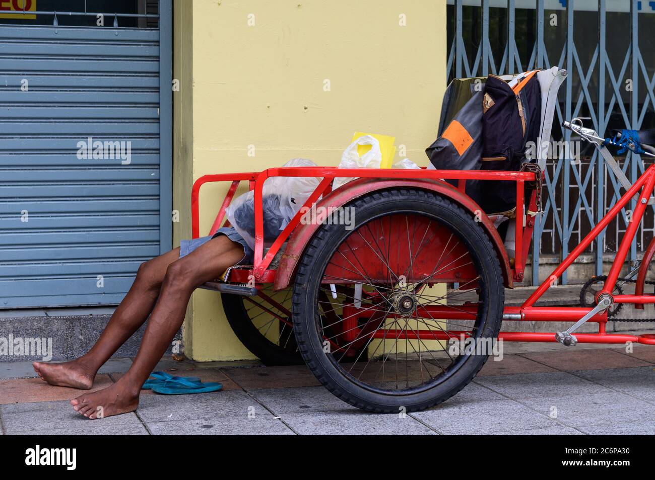 Bangkok homeless person hi-res stock photography and images - Alamy