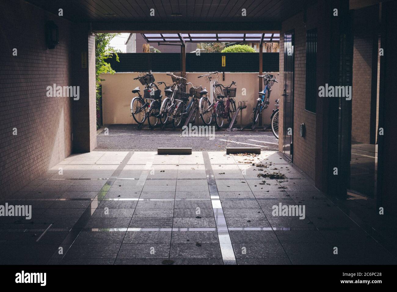 Underground passage, city of Osaka Japan Stock Photo - Alamy