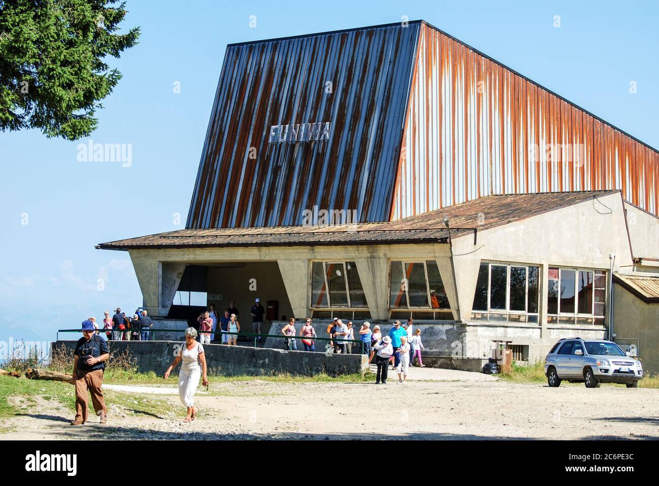 Mottarone cable car hi-res stock photography and images - Alamy