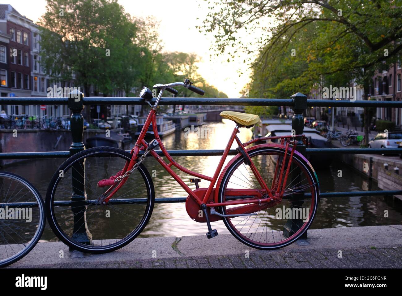 A Dutch bicycle on an Amsterdam bridge in the canal district Stock ...