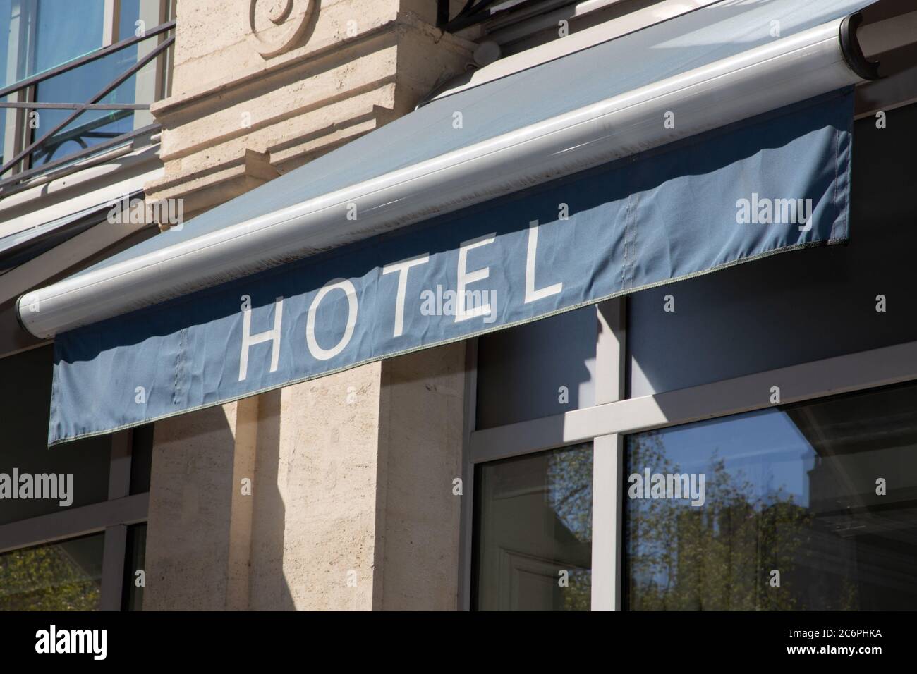 Hotel lobby signage hi-res stock photography and images - Alamy