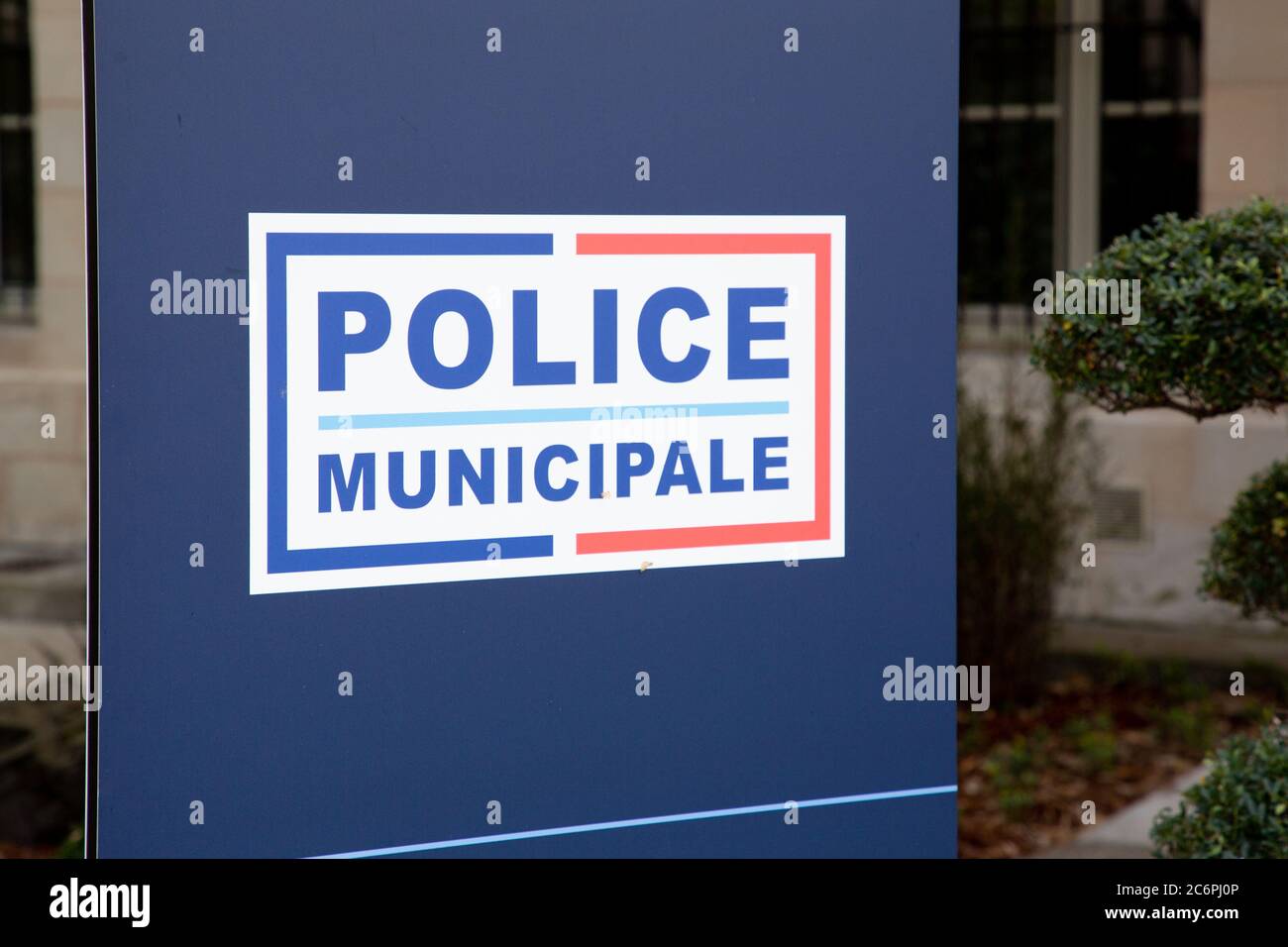 police municipale means in french Municipal police sign of local police ...