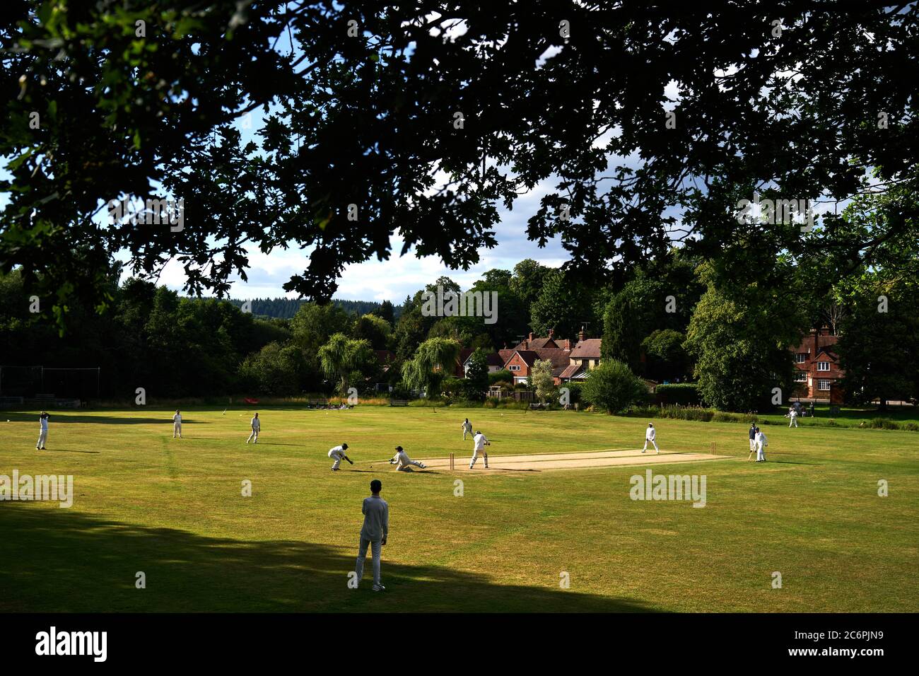 Abinger hammer cricket hi-res stock photography and images - Alamy