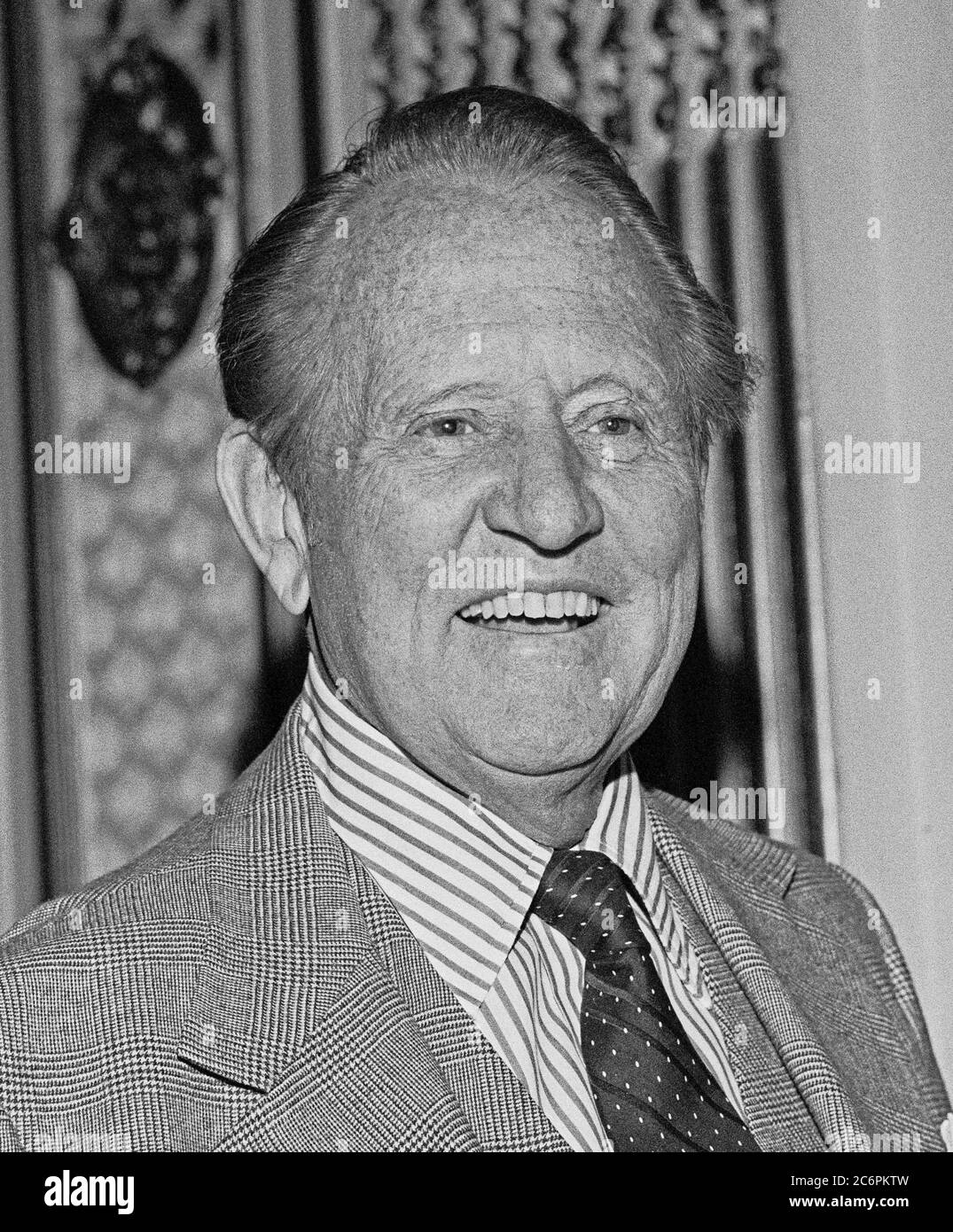 Art Linkletter speaking in San Francisco, California Stock Photo - Alamy