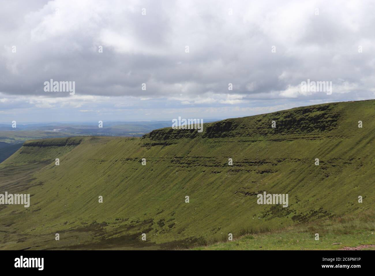Green ridge hi-res stock photography and images - Alamy