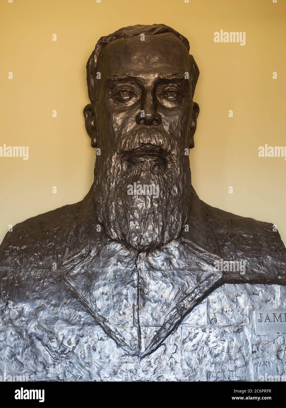 NUWARA ELIYA, SRI LANKA - FEBRUARY 22, 2017: James Taylor statue in the ...