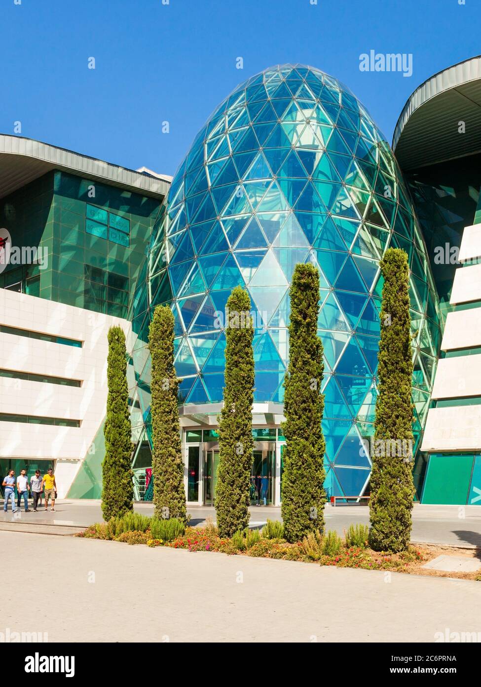 BAKU, AZERBAIJAN - SEPTEMBER 14, 2016: Park Bulvar Mall is a shopping ...