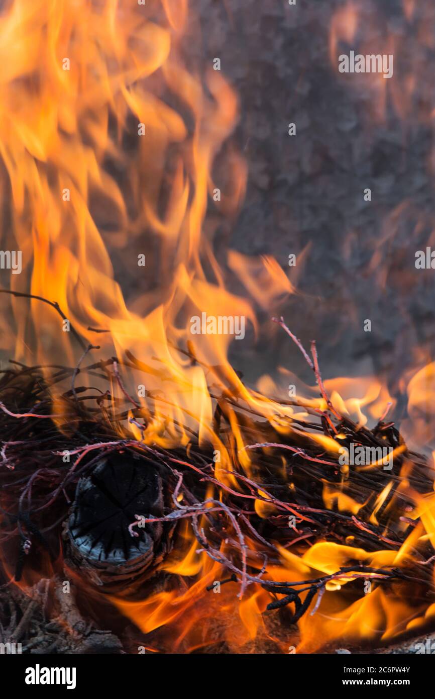 Fire wind hi-res stock photography and images - Alamy