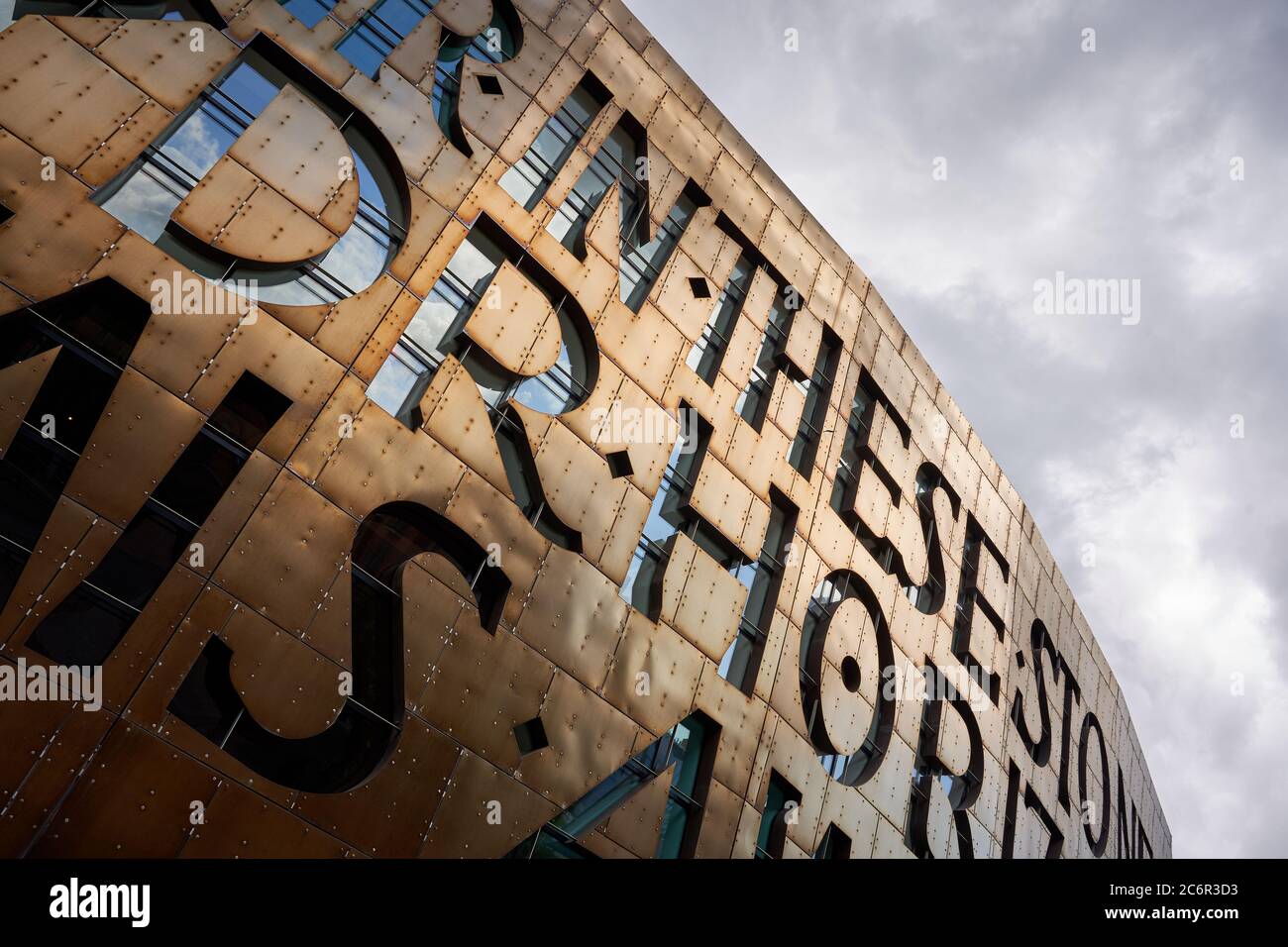 Cardiff bay redevelopment hi-res stock photography and images - Alamy