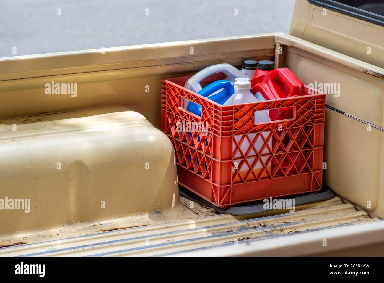 Lube oil containers hi-res stock photography and images - Alamy