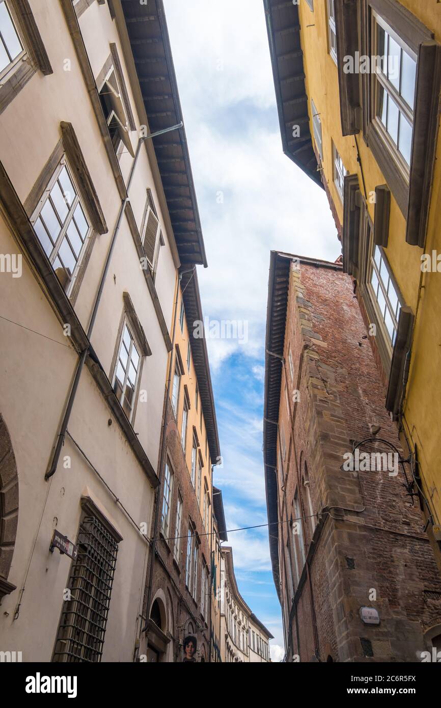 Old Door In Lucca Italy High Resolution Stock Photography and Images ...