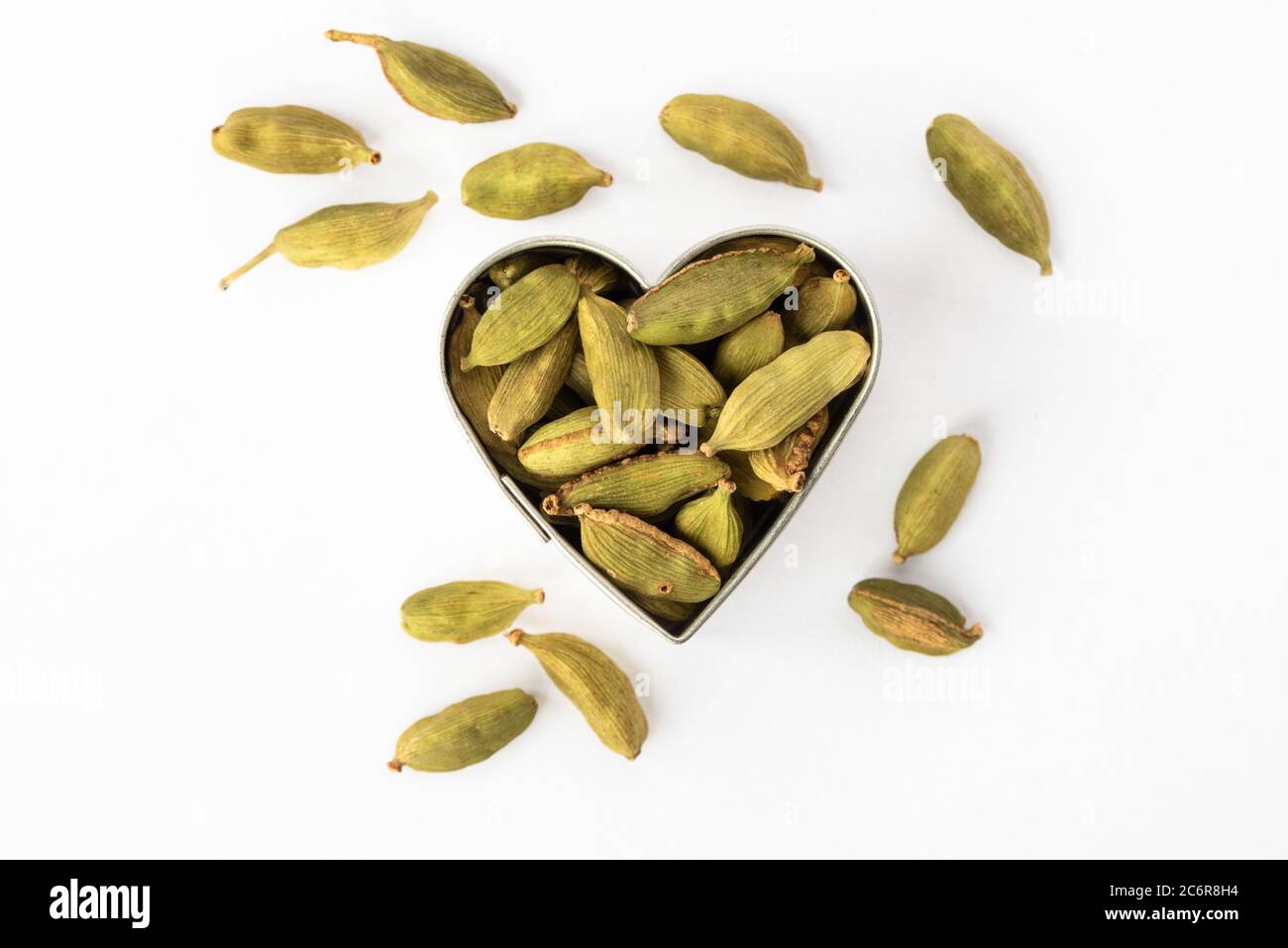 Green cardamom pods seeds close hi-res stock photography and images - Alamy