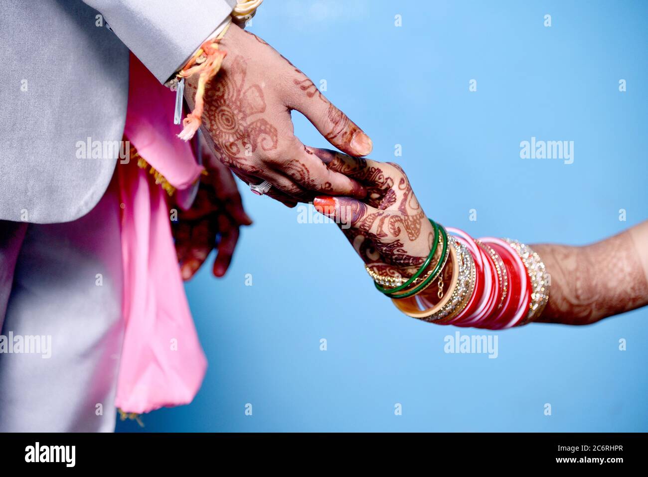 Indian Bride And Groom Holding Hands Hd