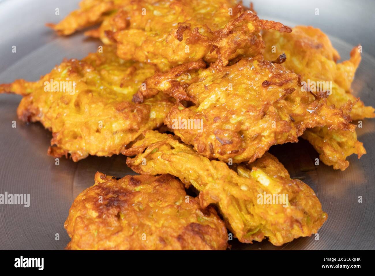 Deep fried traditional indian snack hi-res stock photography and images ...