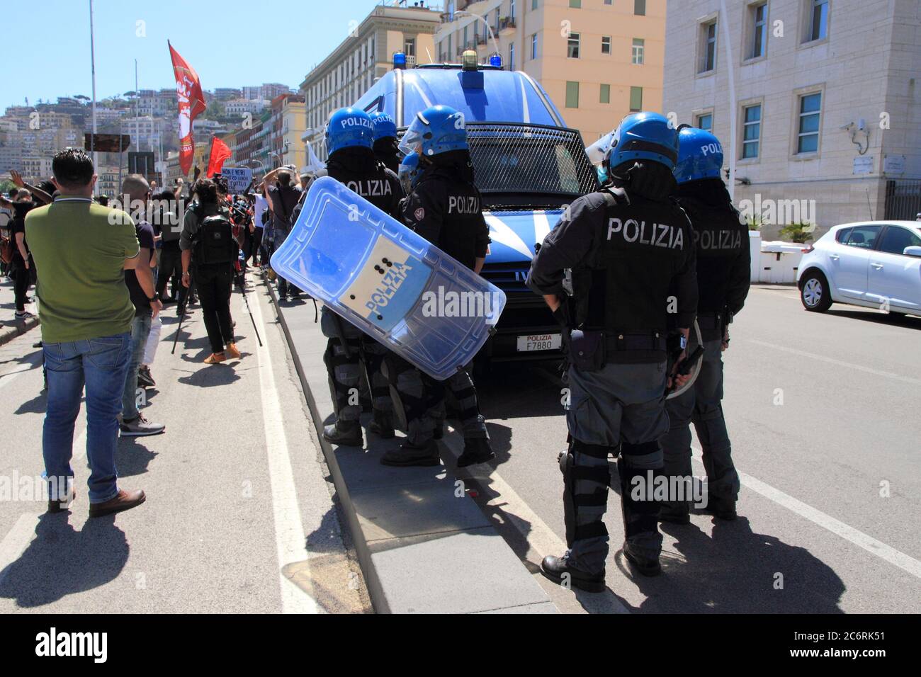 Italian police uniform hi-res stock photography and images - Alamy