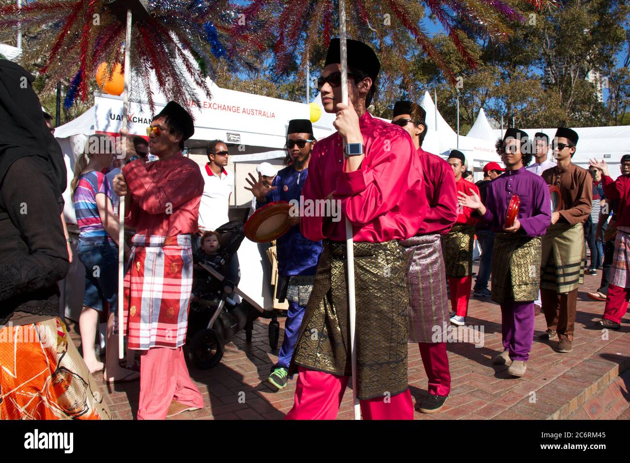 Traditional malay wedding hi-res stock photography and images - Alamy
