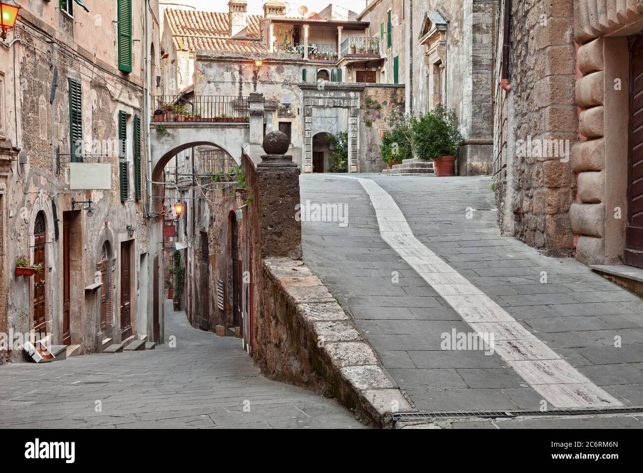 Sorano tuscany hi-res stock photography and images - Alamy