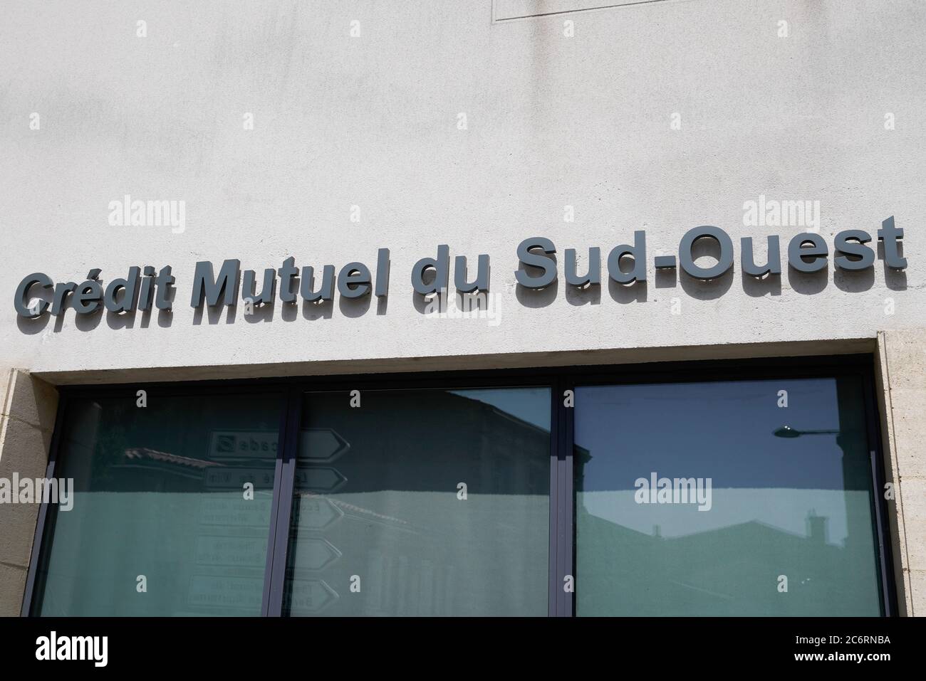 Credit mutuel du sud ouest logo hi-res stock photography and images - Alamy