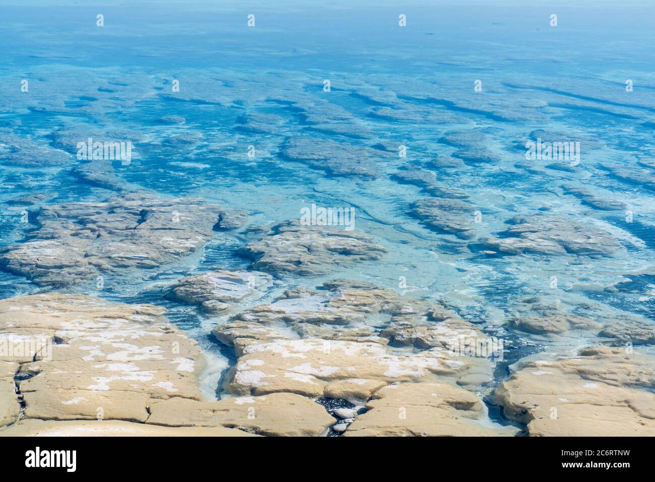 Photo of water in lake hi-res stock photography and images - Alamy