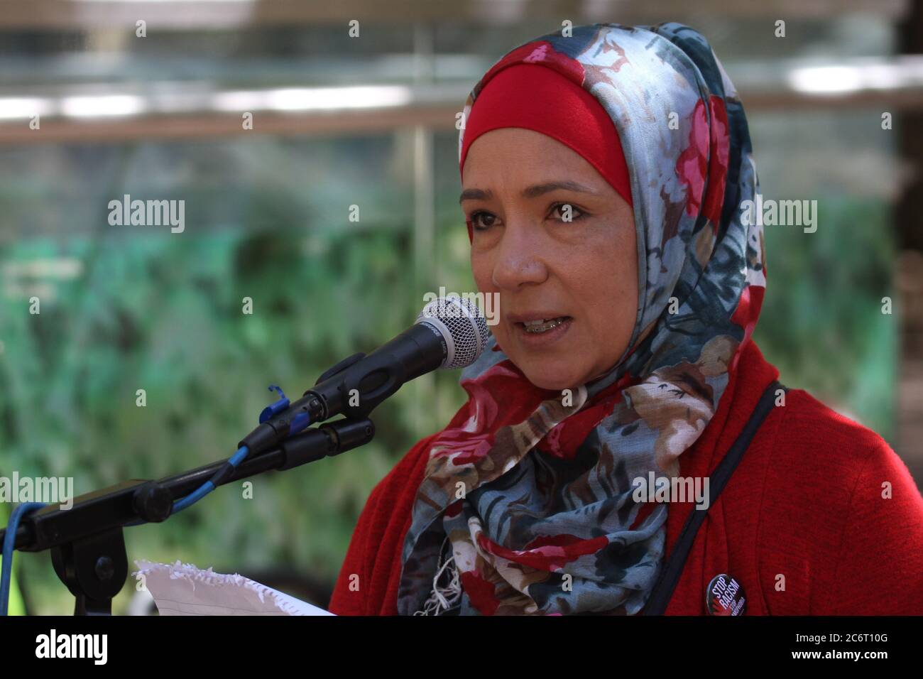 A speaker who converted to Islam, talks about her Aboriginal and Afghan ...