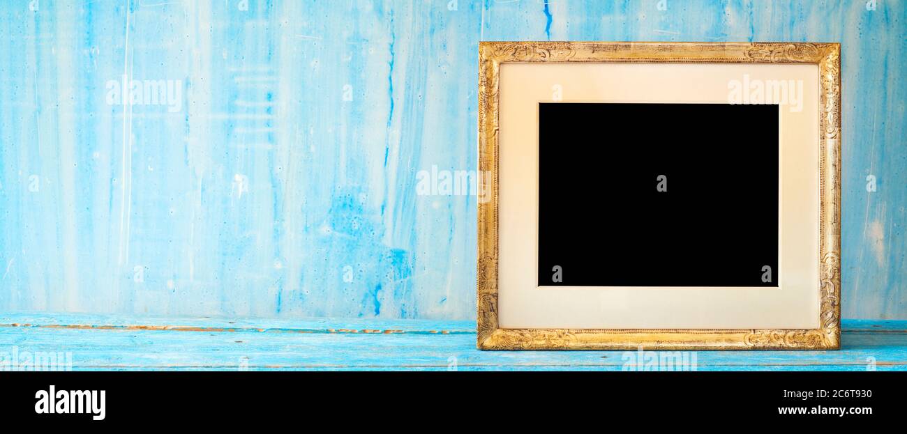 Empty vintage picture frame with free space for pics Stock Photo - Alamy