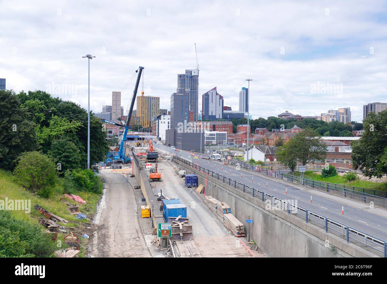 Leeds sarens crane hi-res stock photography and images - Alamy