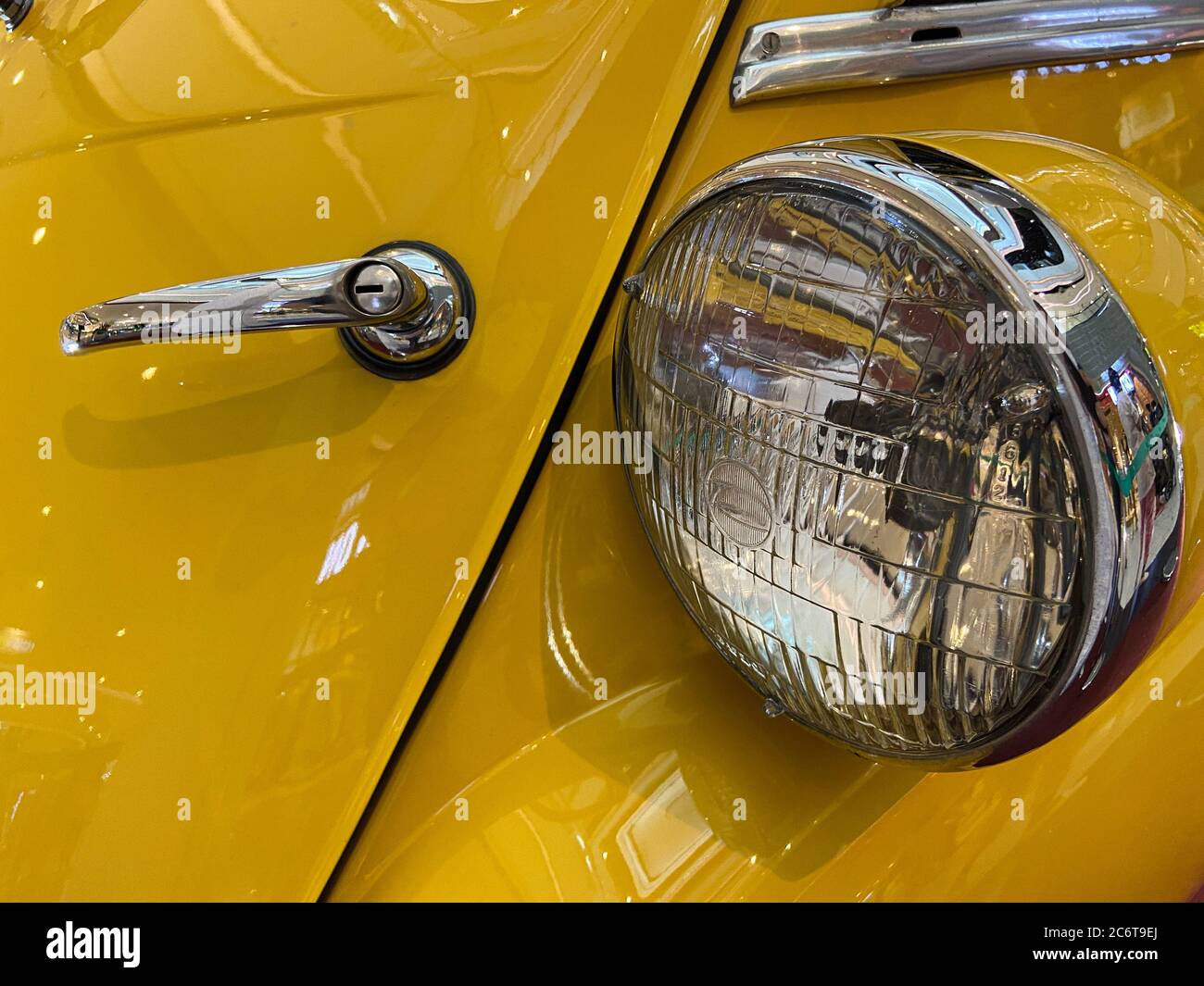 Classic retro vehicle hi-res stock photography and images - Alamy