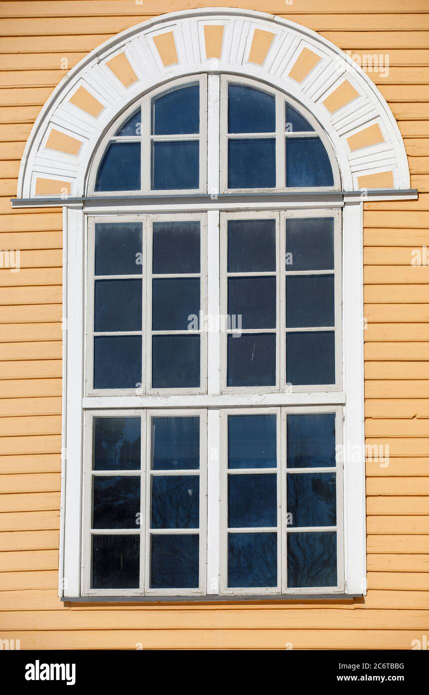Yellow wooden window frames hi-res stock photography and images - Alamy