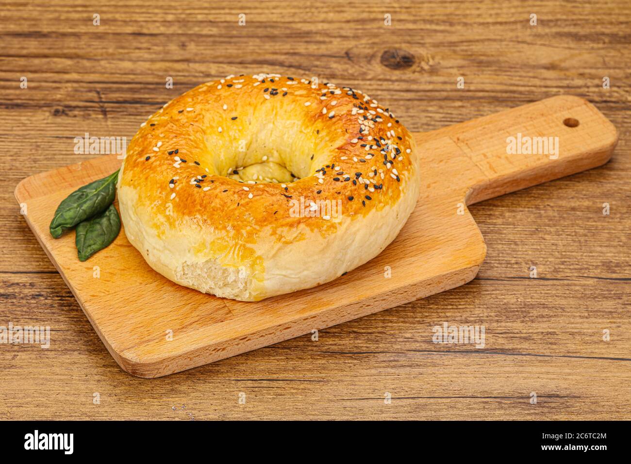 Hot tasty Uzbek flatbread ready for snack Stock Photo - Alamy