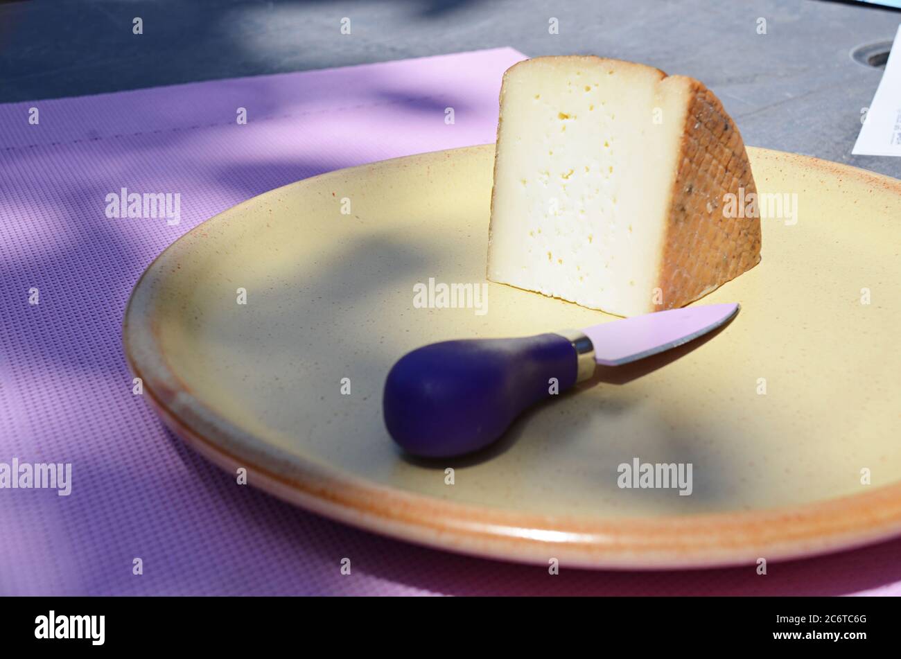 Queso alto hi-res stock photography and images - Alamy