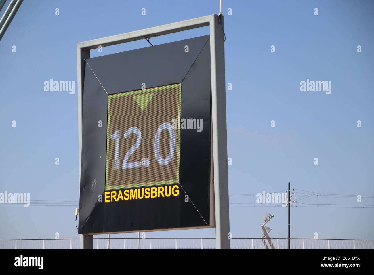 Electronic warning sign for the maximum underpass height of the Erasmus ...