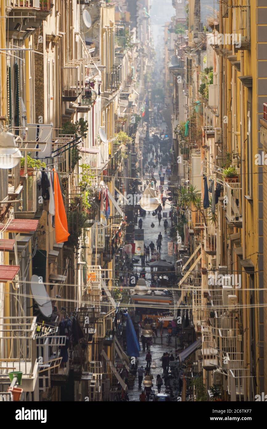 Centre storico napoli hi-res stock photography and images - Alamy