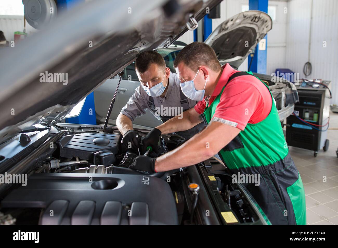 Car repairs hi-res stock photography and images - Alamy