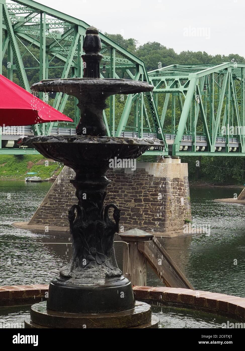 Fountain of bridge hi-res stock photography and images - Alamy
