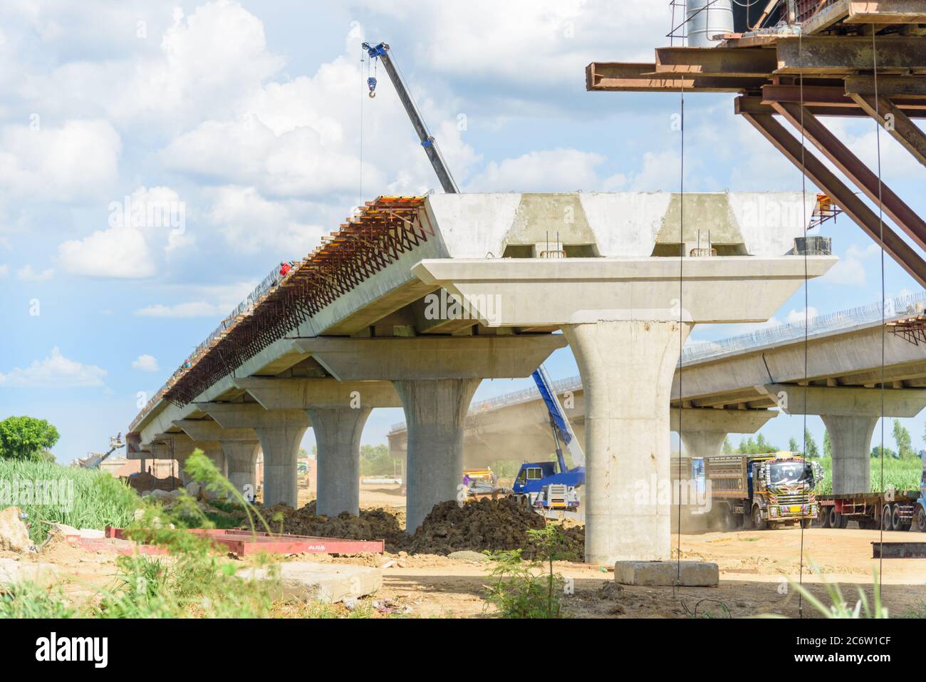 under construction express way Stock Photo - Alamy