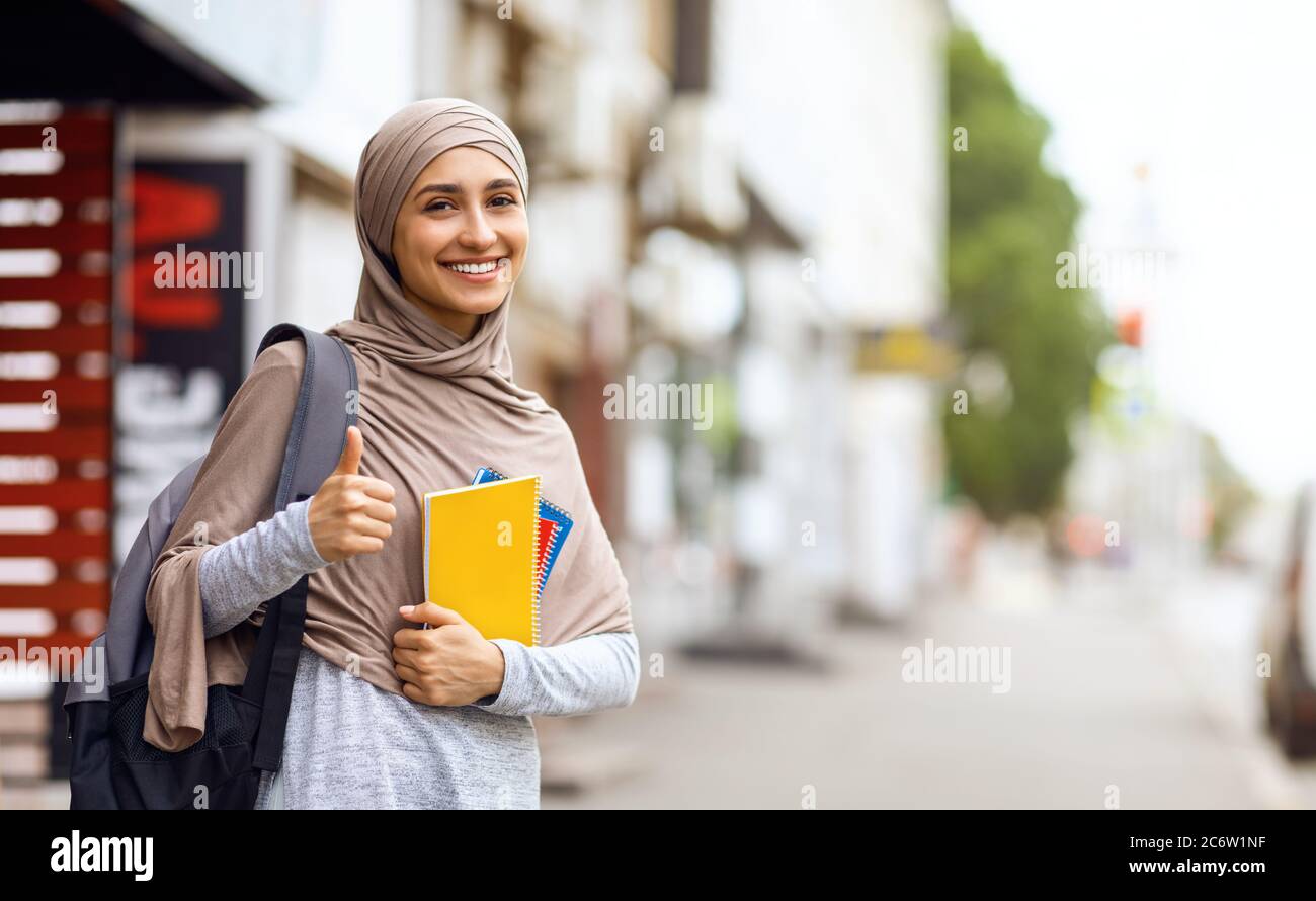 Arabic Girl Backpack High Resolution Stock Photography and Images - Alamy