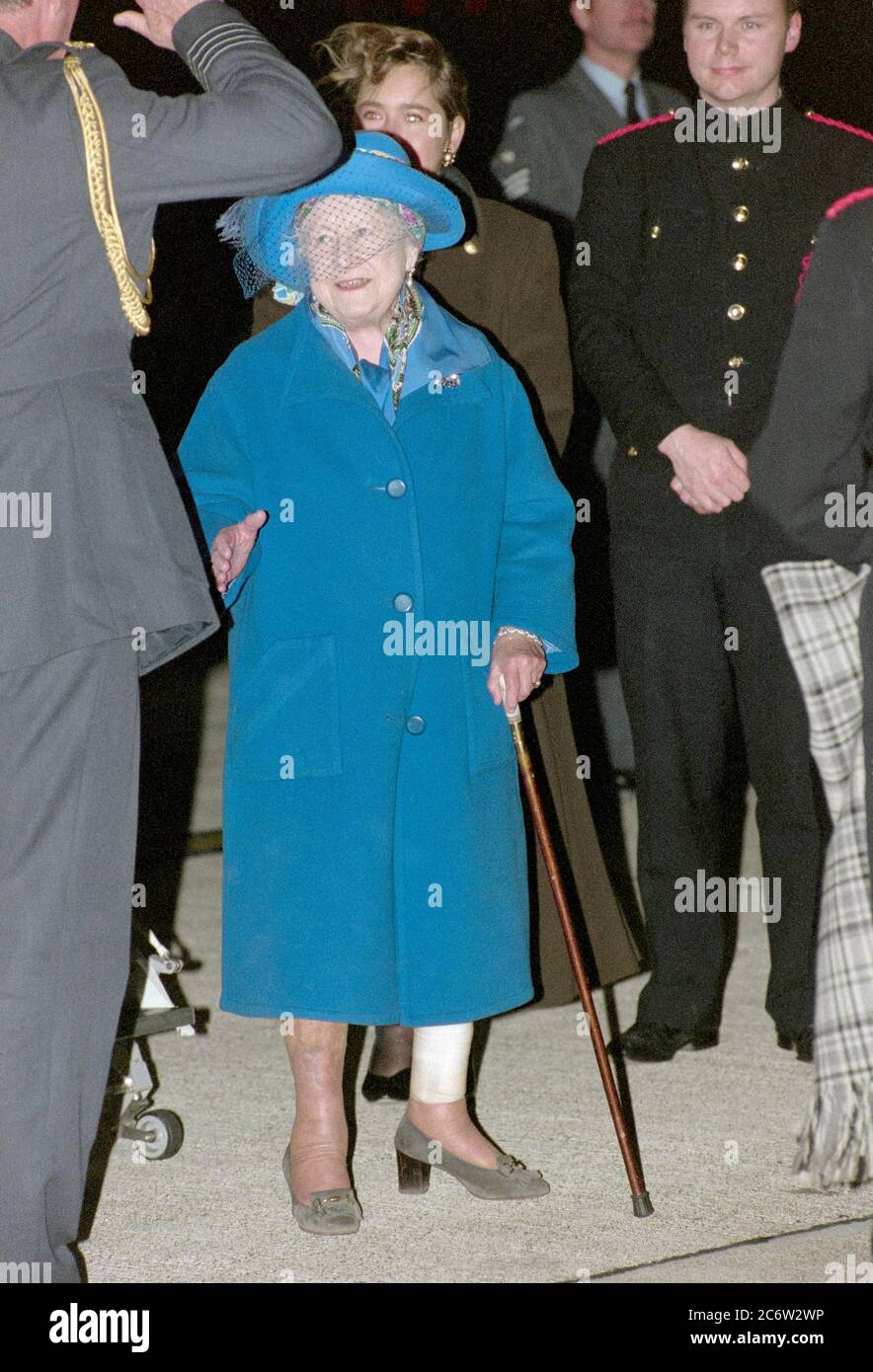 Royal butler corgi hi-res stock photography and images - Alamy