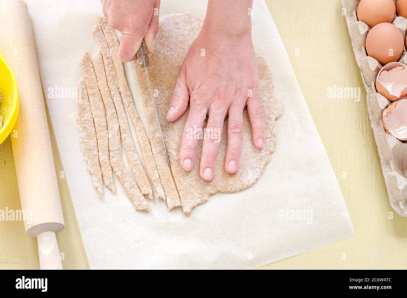 How to make pasta dough hi-res stock photography and images - Alamy