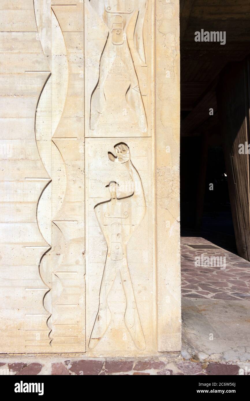 detail of concrete gliph of Modulor Man at Unité d'habitation Cite ...