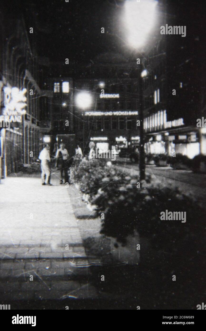 1970s small town street scene hi-res stock photography and images - Alamy