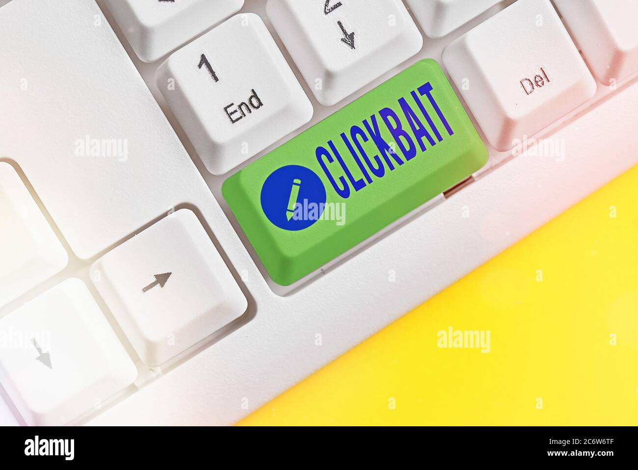 Online advertisement clickbait hi-res stock photography and images - Alamy