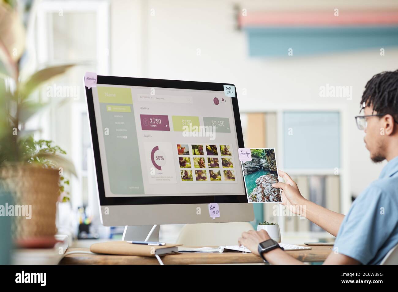Digital managing editor hi-res stock photography and images - Alamy