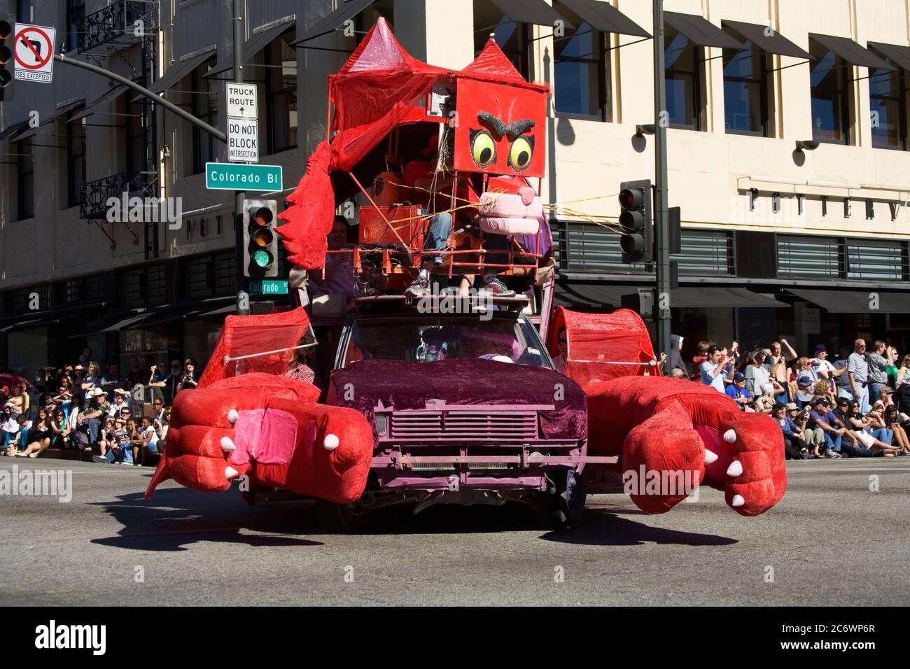 Pasadena doo dah parade float hi-res stock photography and images - Alamy