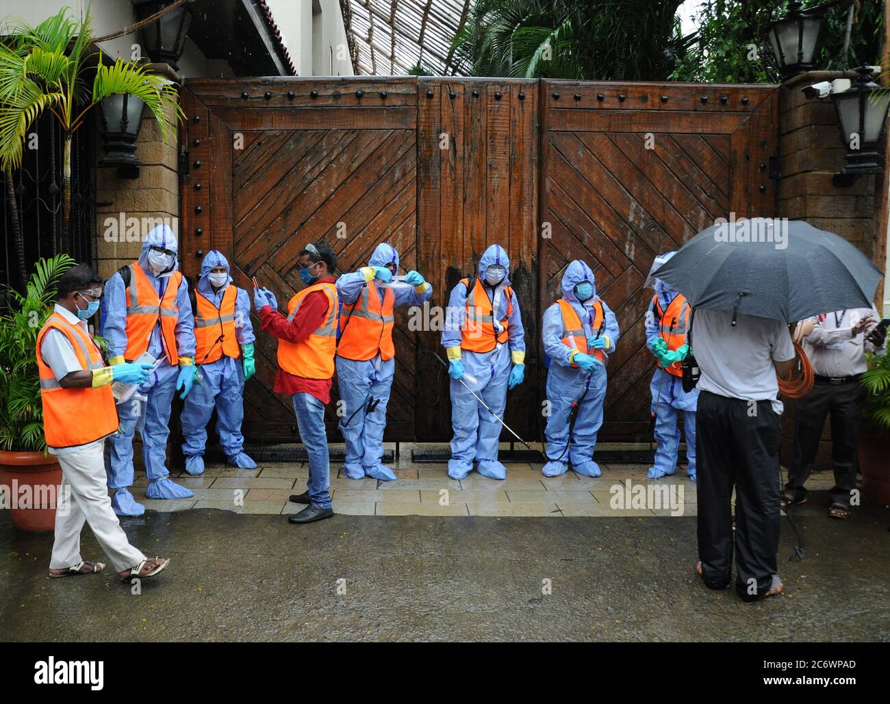 Proximity suits hi-res stock photography and images - Alamy