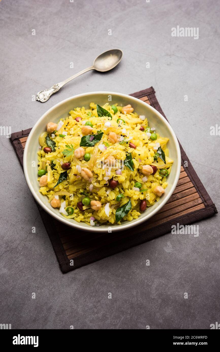 Kanda poha hi-res stock photography and images - Alamy