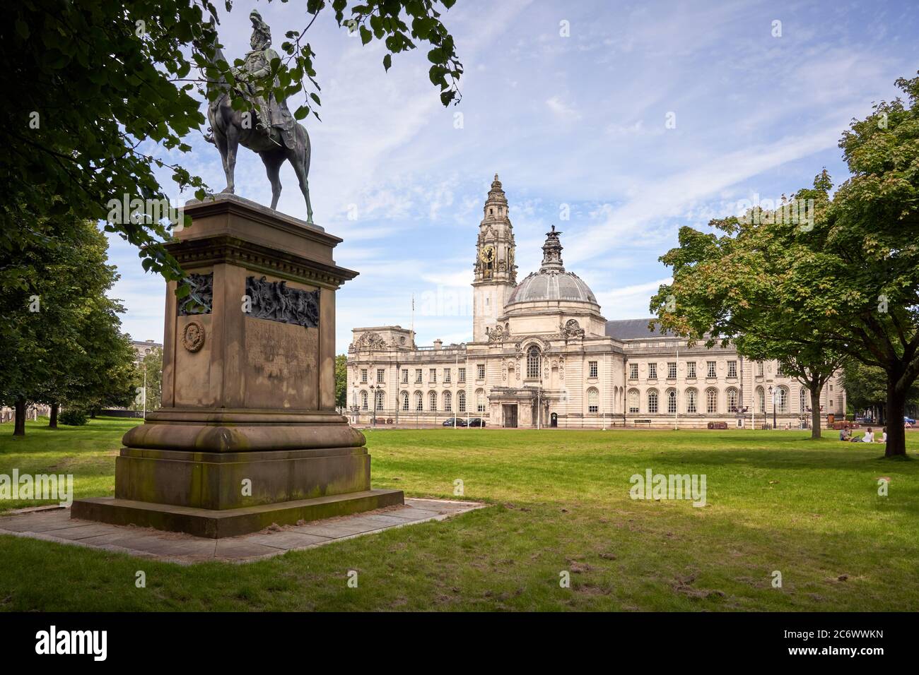 Cardiff City Hall, Cathays Park, Cardiff, South Wales Stock Photo - Alamy