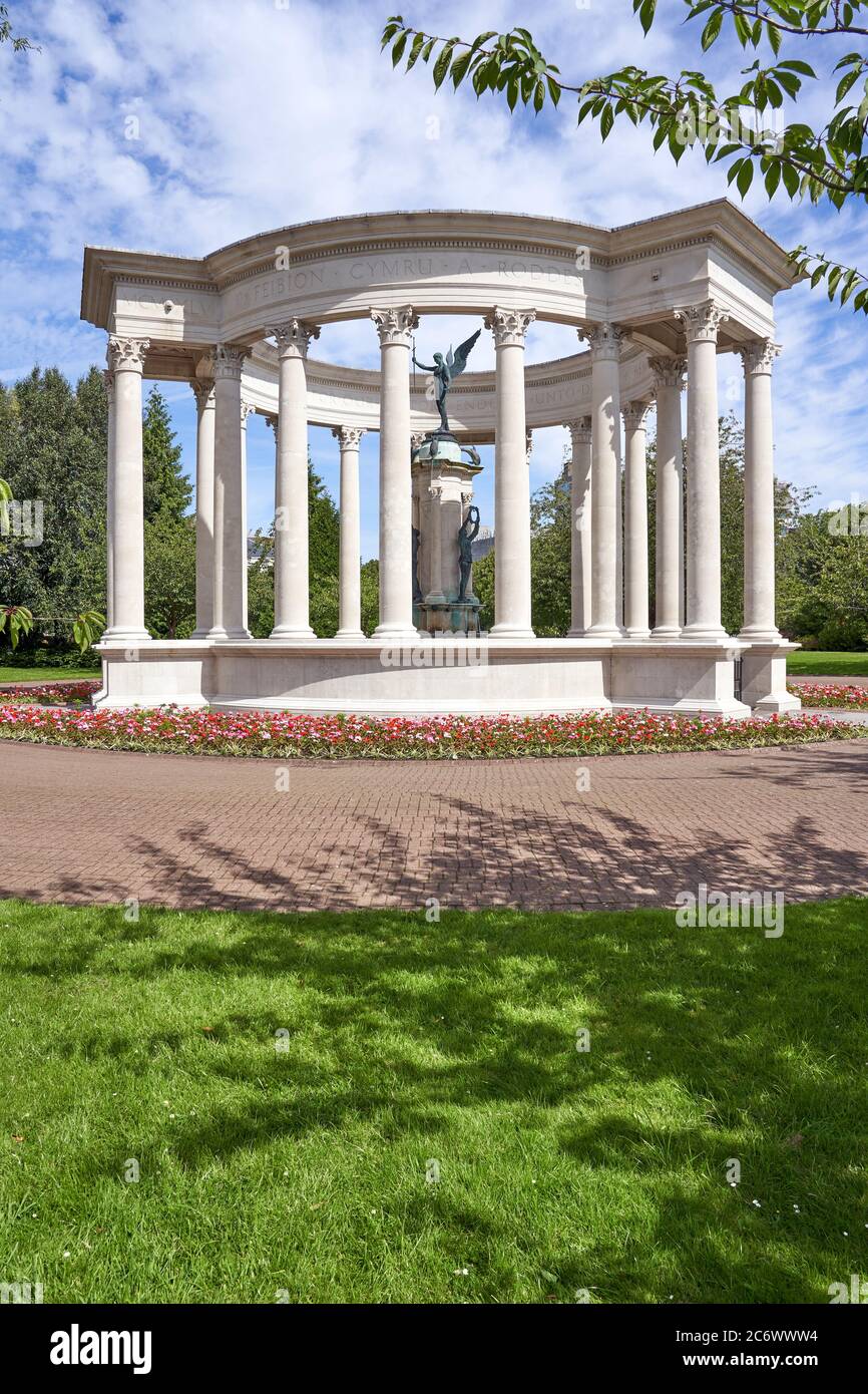 The Welsh National War Memorial, Alexandra Gardens, Cathays Park ...